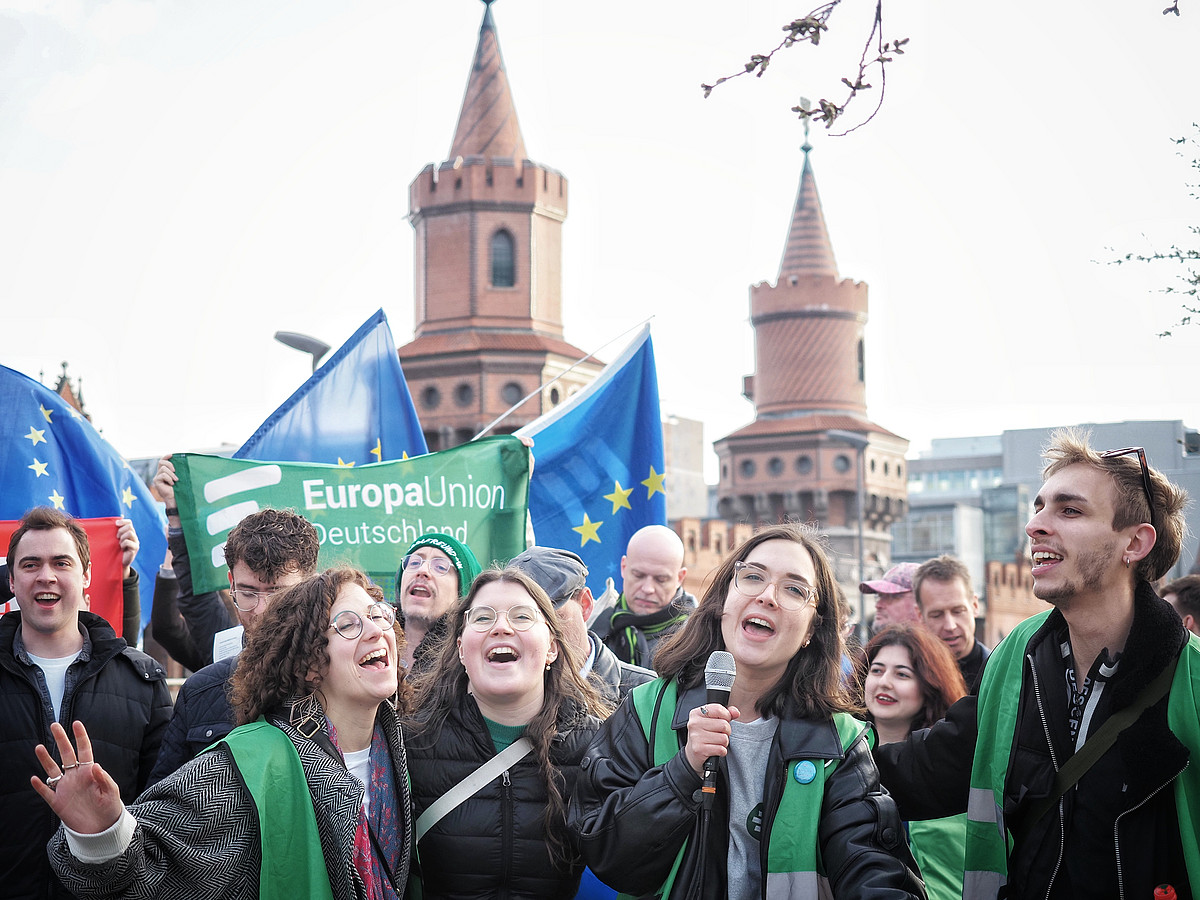 Europa zählt mehr denn je! - Bundesausschuss nimmt neue Bundesregierung ...
